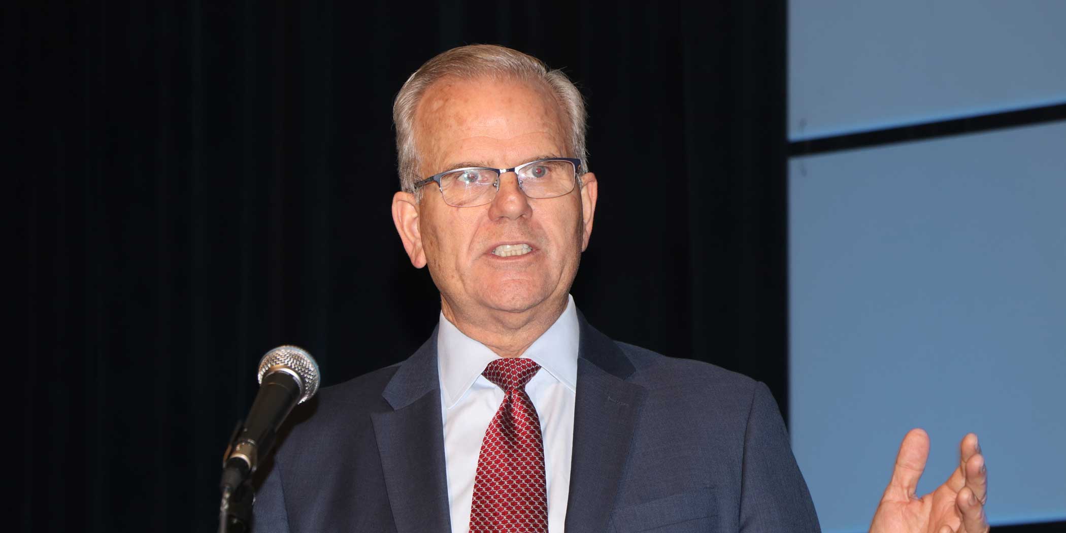 FAA Chief Faults Boeing For Lack Of Clarity On Software | Business Jet ...