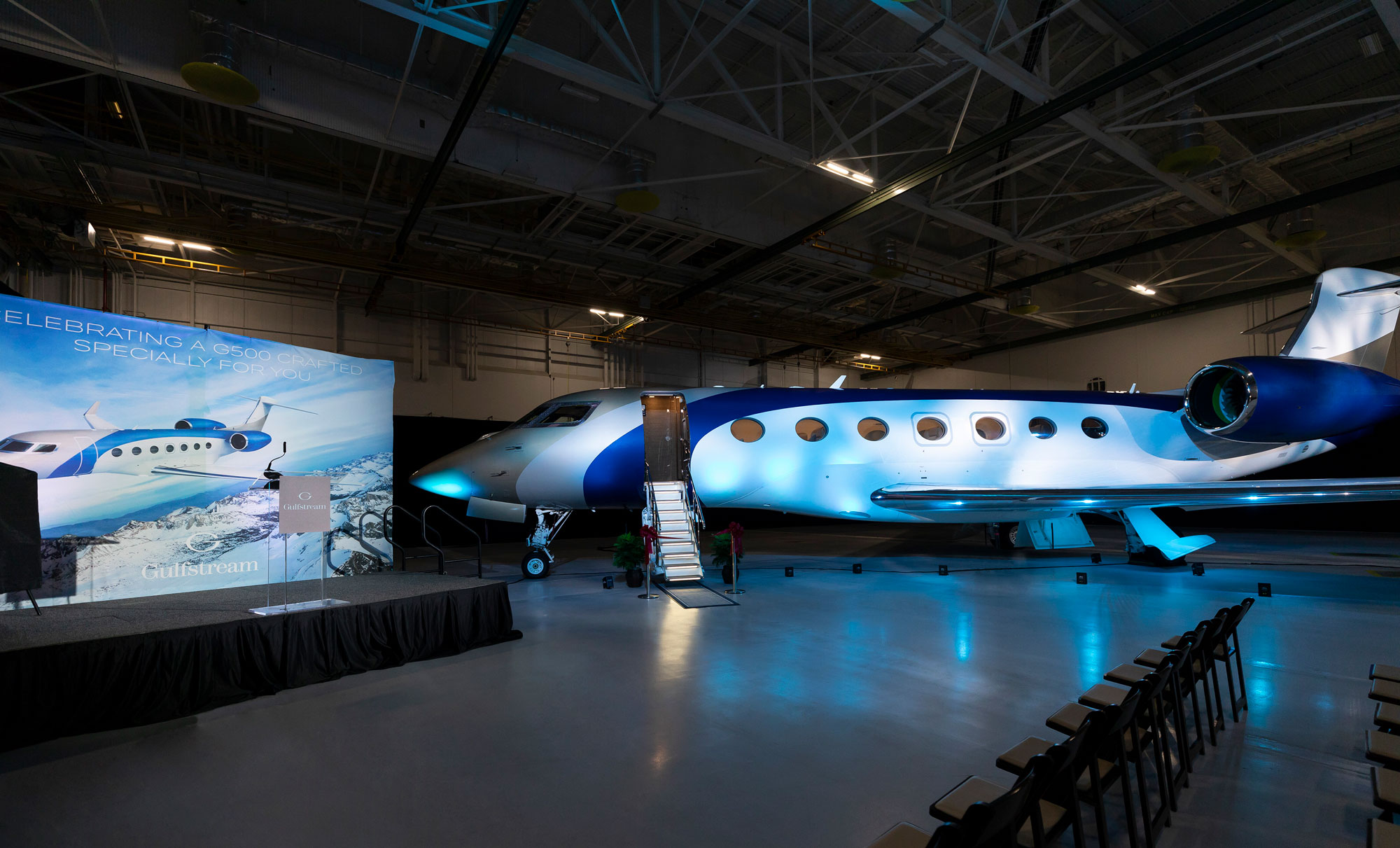 Four Years after Intro, Gulfstream Delivers First G500 | Business Jet ...