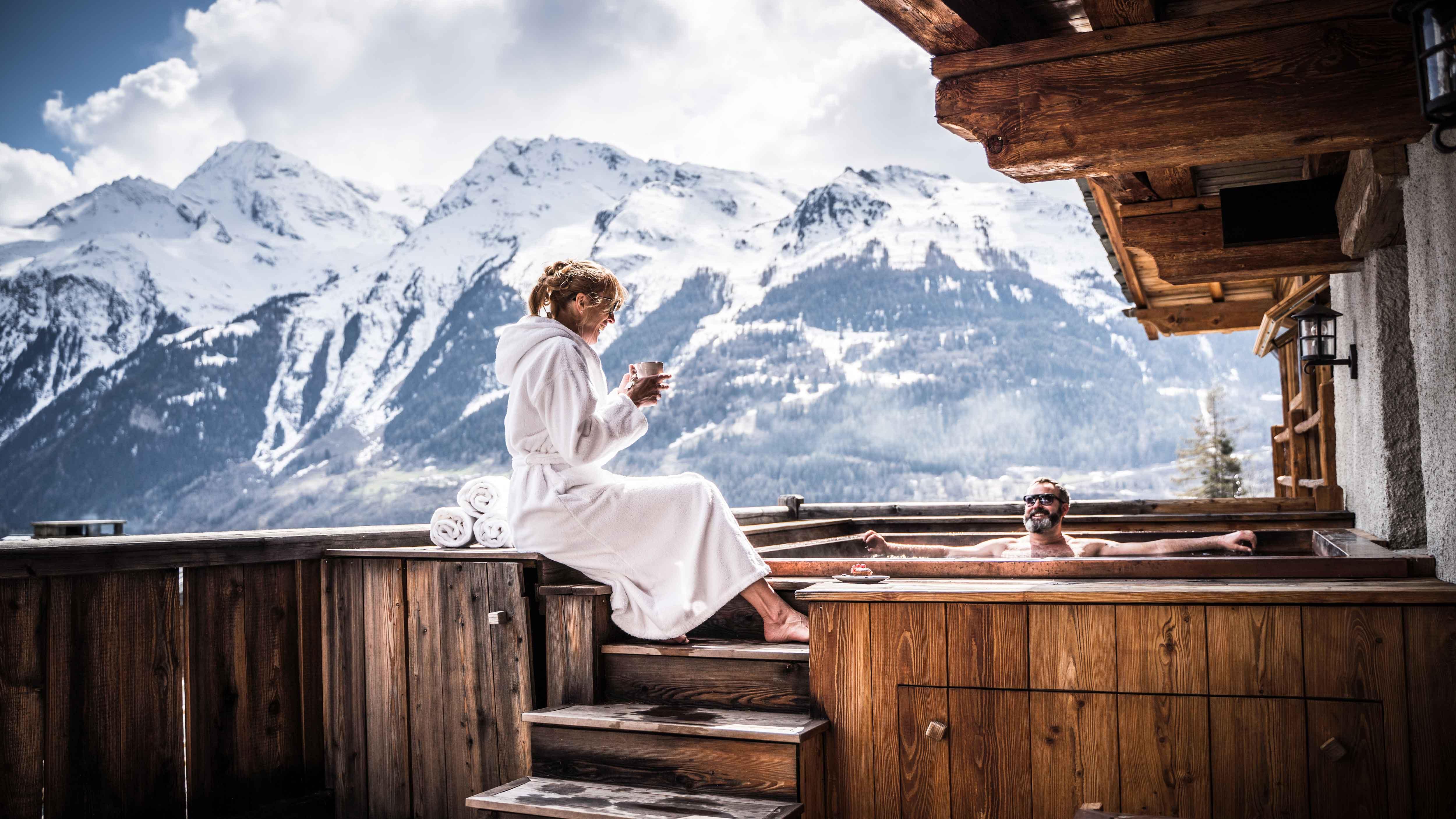 Helicopters Facilitate Spectacular Skiing in the Alps | Business Jet ...