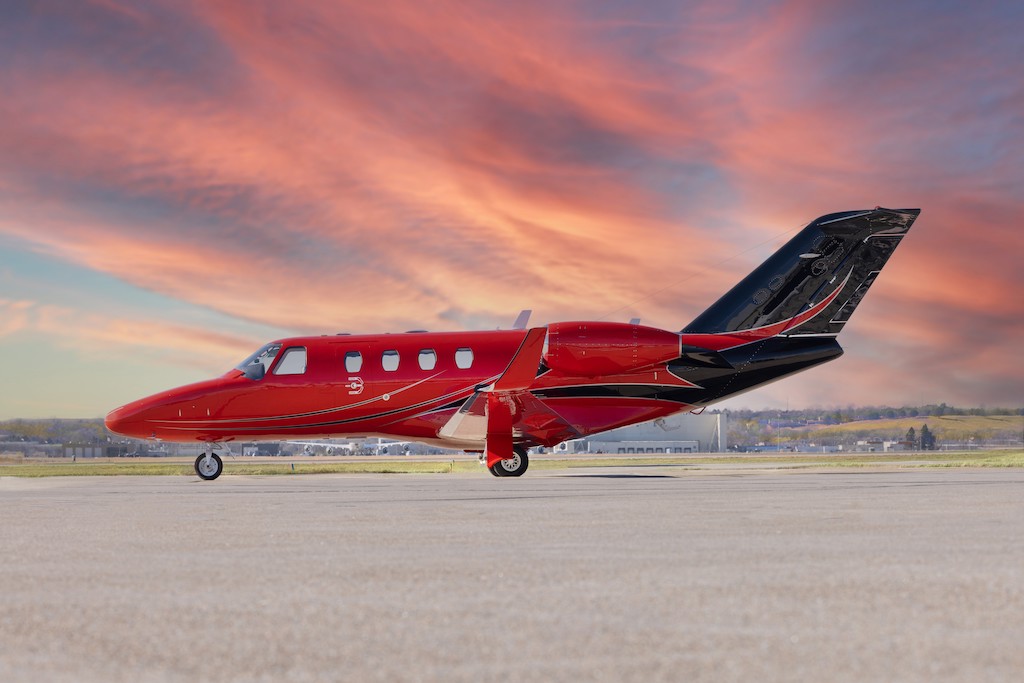 Duncan Delivers 'Flashy' Red Cessna CitationJet | Business Jet Traveler